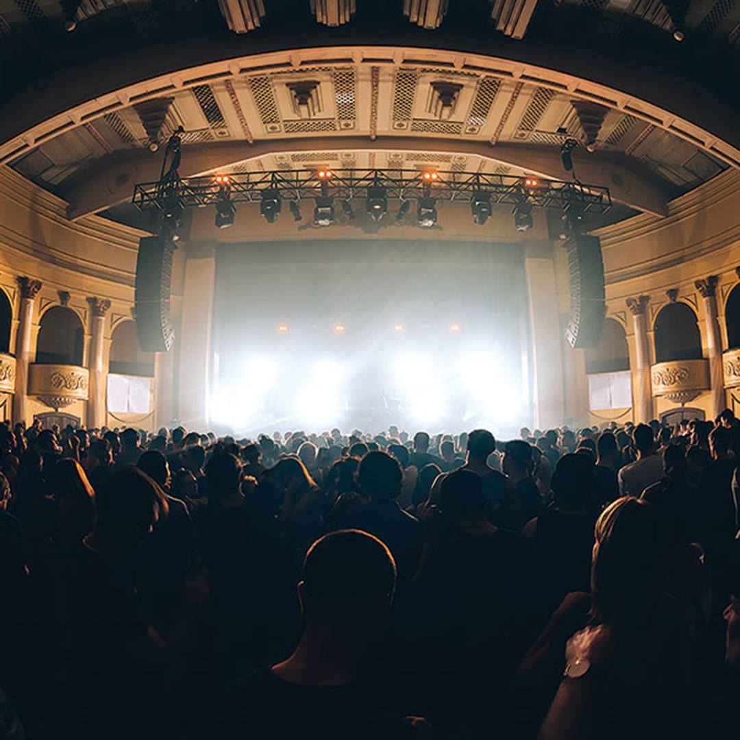 FAQ – THEBARTON THEATRE